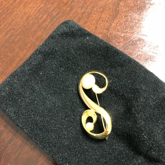 unbranded | Jewelry | Beautiful Treble Clef Shape | Poshmark
